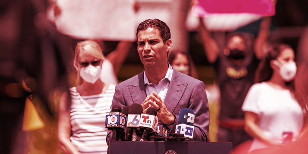 Miami Mayor Suarez Plans to Personally Buy Bitcoin, Ethereum, or Dogecoin - Decrypt